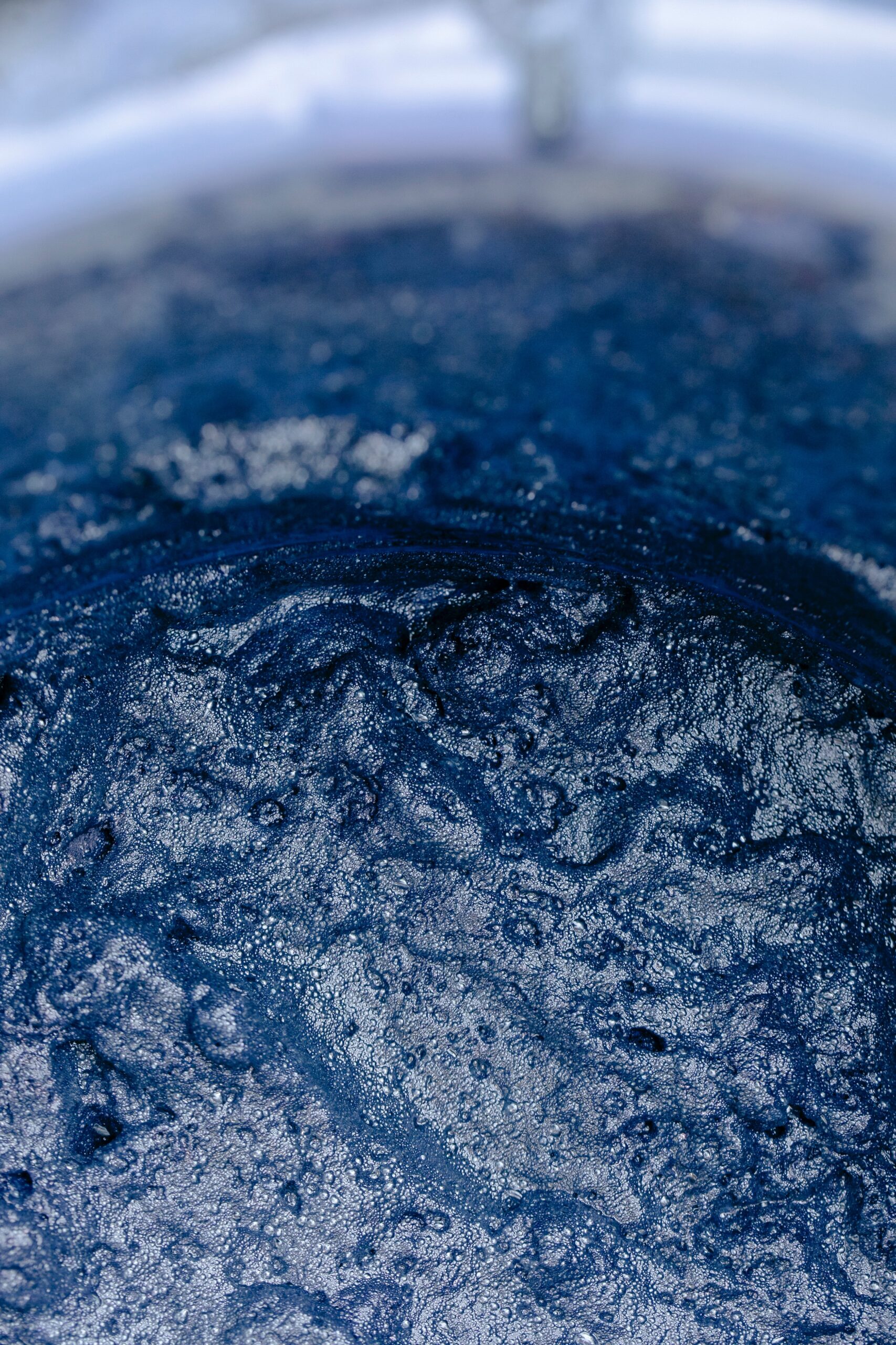 Chemical Properties of Indigo Dyeing: Understanding Why It Fades When ...